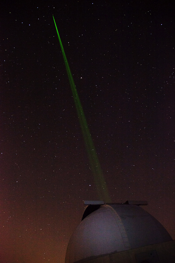 Laser Moon telemetry sheds light on the internal structure of the Moon ...