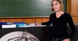 Laura Bernard, lauréate du prix "Jeune chercheuse" 2024 de la SF2A ...